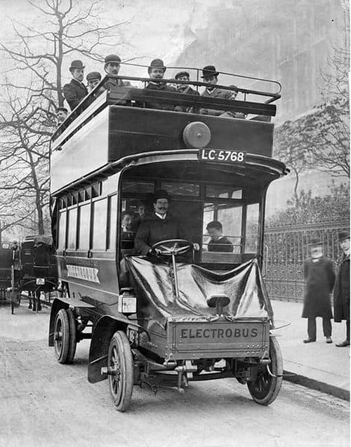 How to Use Buses in London | Passes and Fares Explained