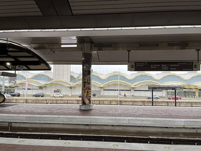 How to Use the Washington DC Metro Subway | Fares, Passes, Map