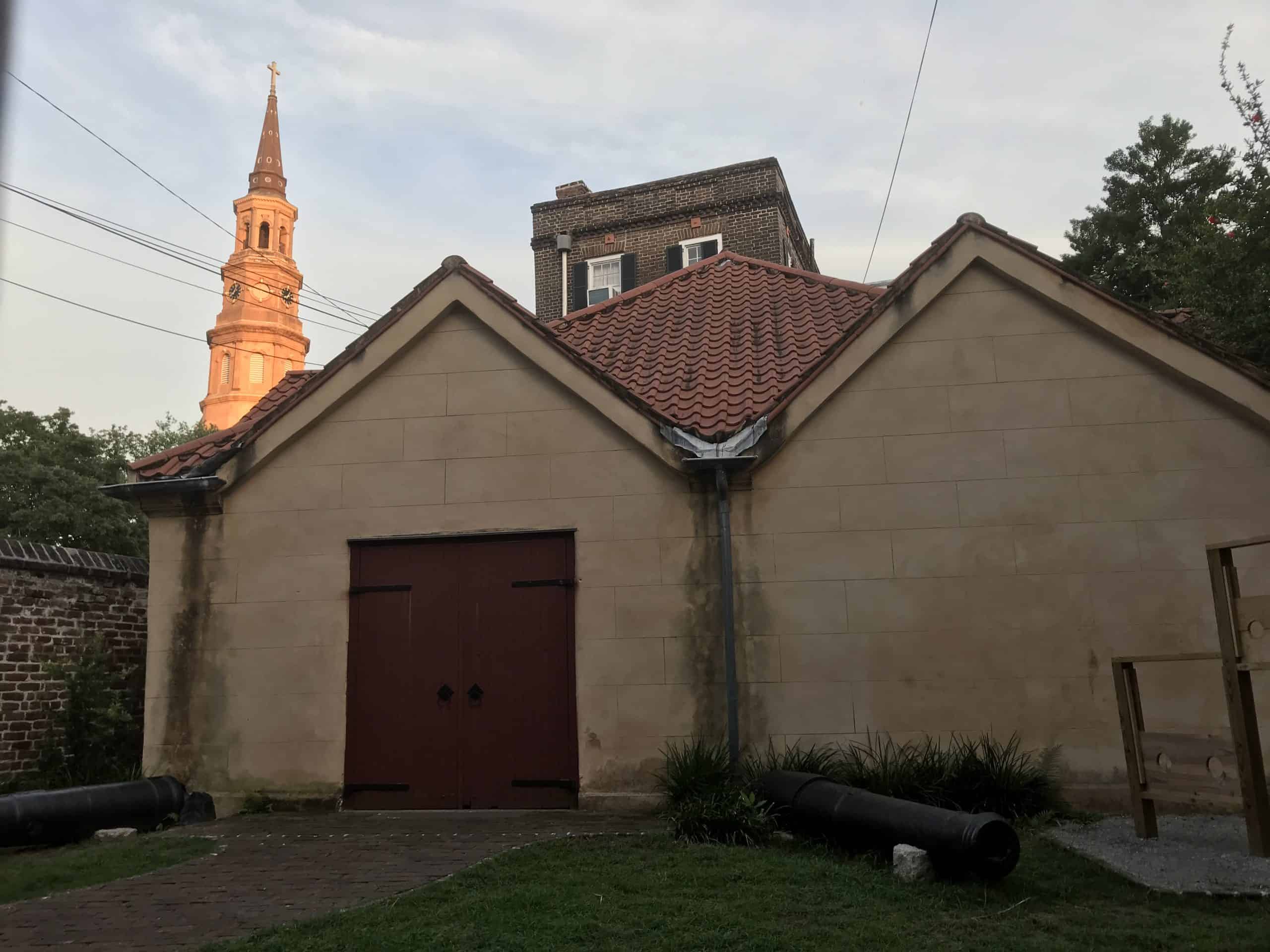 Self Guided Ghosts of Charleston Walking Tour | Tours by Foot